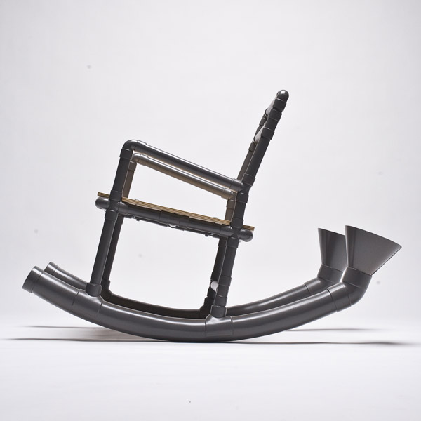 Gunga till ljudet från havet. Rocking on the Beach Chairs. | Feber / Hem