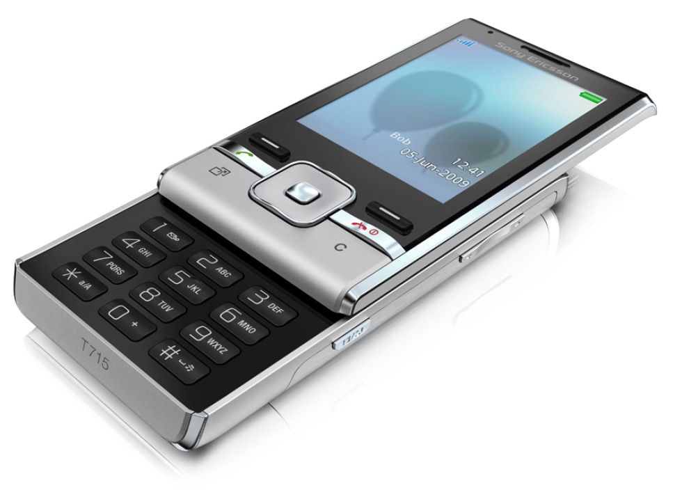 Sony Ericsson T715. Kompakt slajd-modell | Feber / Mobil