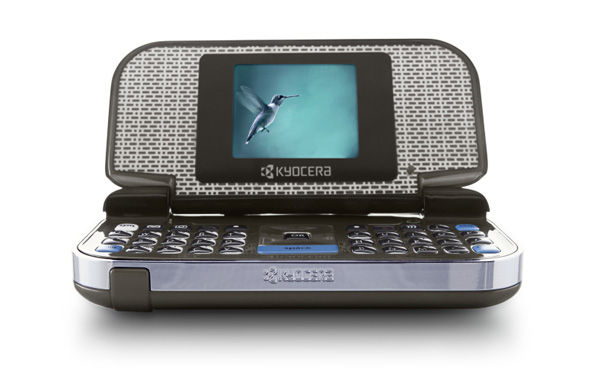 Kyocera M1000 med QWERTY. Och en extra skärm. | Feber / Pryl