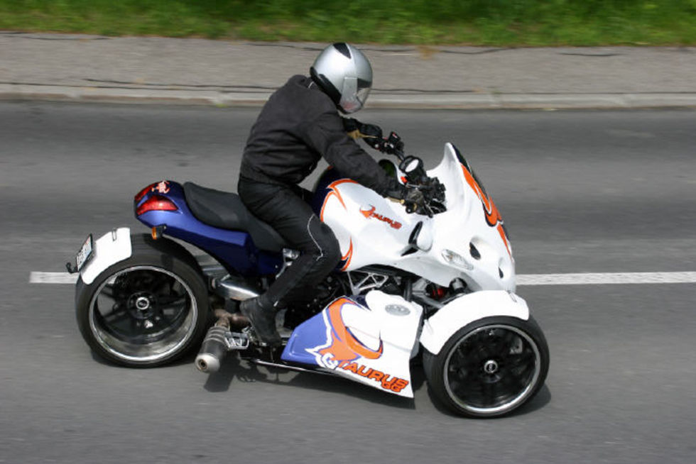 GG Taurus - leksak med BMW-motor. Är tre hjul bättre än två? Eller fyra ...