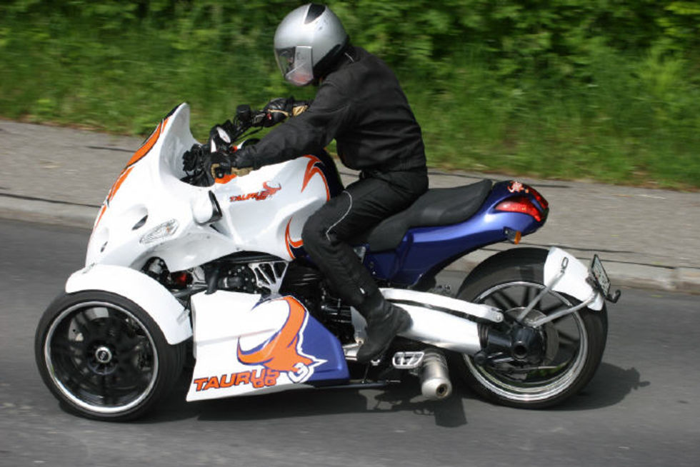 GG Taurus - leksak med BMW-motor. Är tre hjul bättre än två? Eller fyra ...