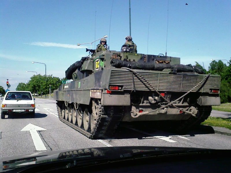Carspotting: Stridsvagn 122. Imponerande bygge. | Feber / Bil