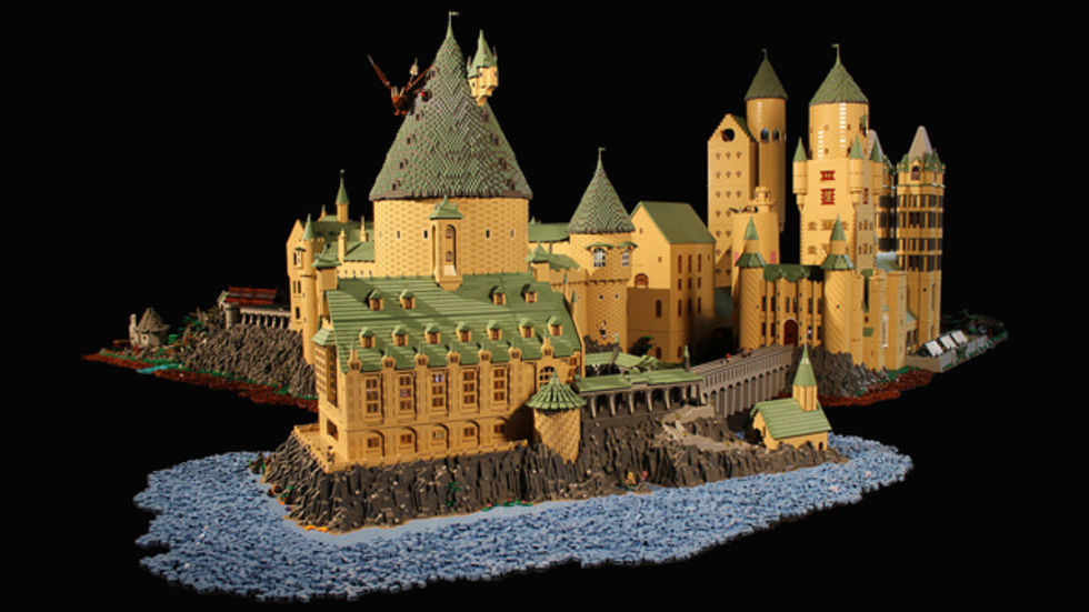 Imponerande LEGO-bygge. Hogwarts i LEGO. | Feber / Pryl