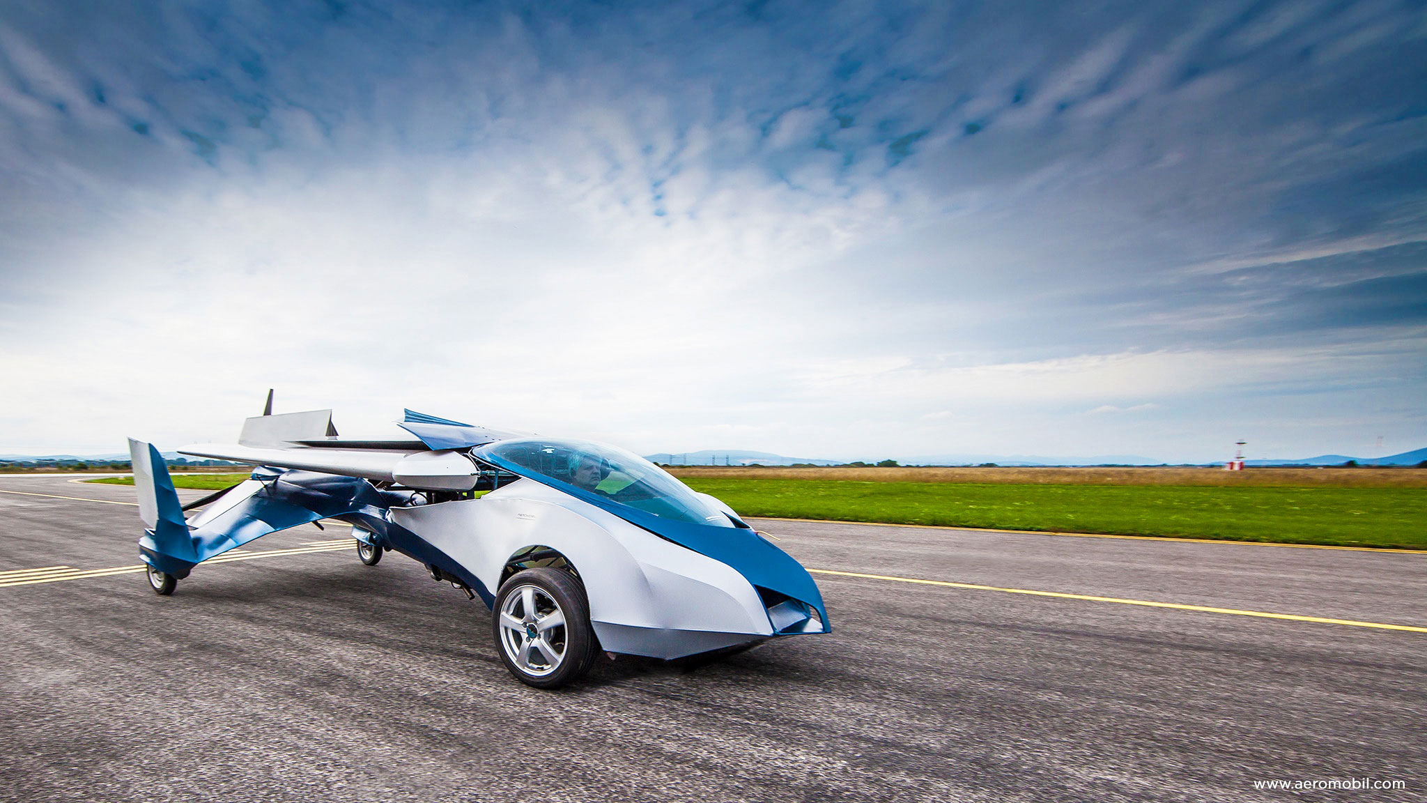 Ytterligare en bil som vill flyga. Från AeroMobil. | Feber / Fordon