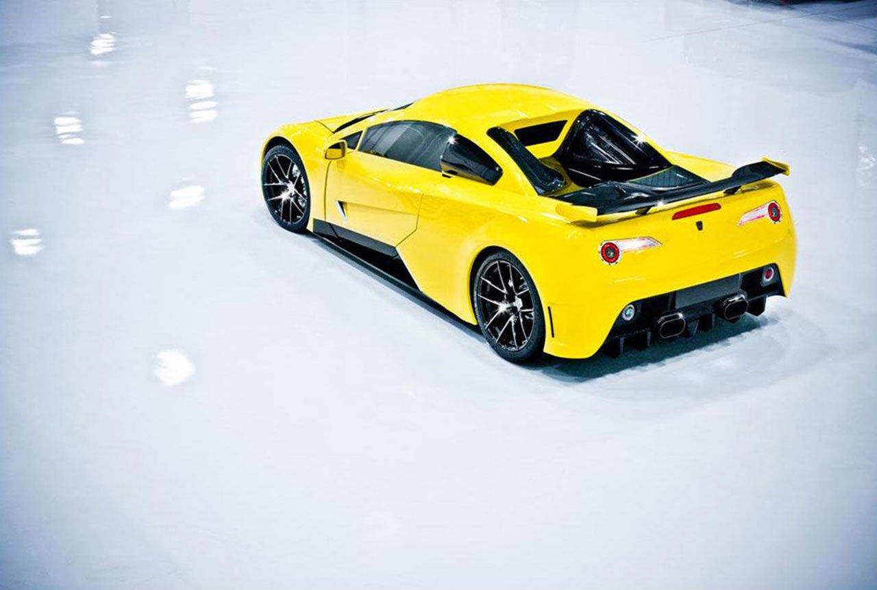 Arash Cars visar upp nya modellen AF8. Med mittmonterad V8:a. | Feber / Bil