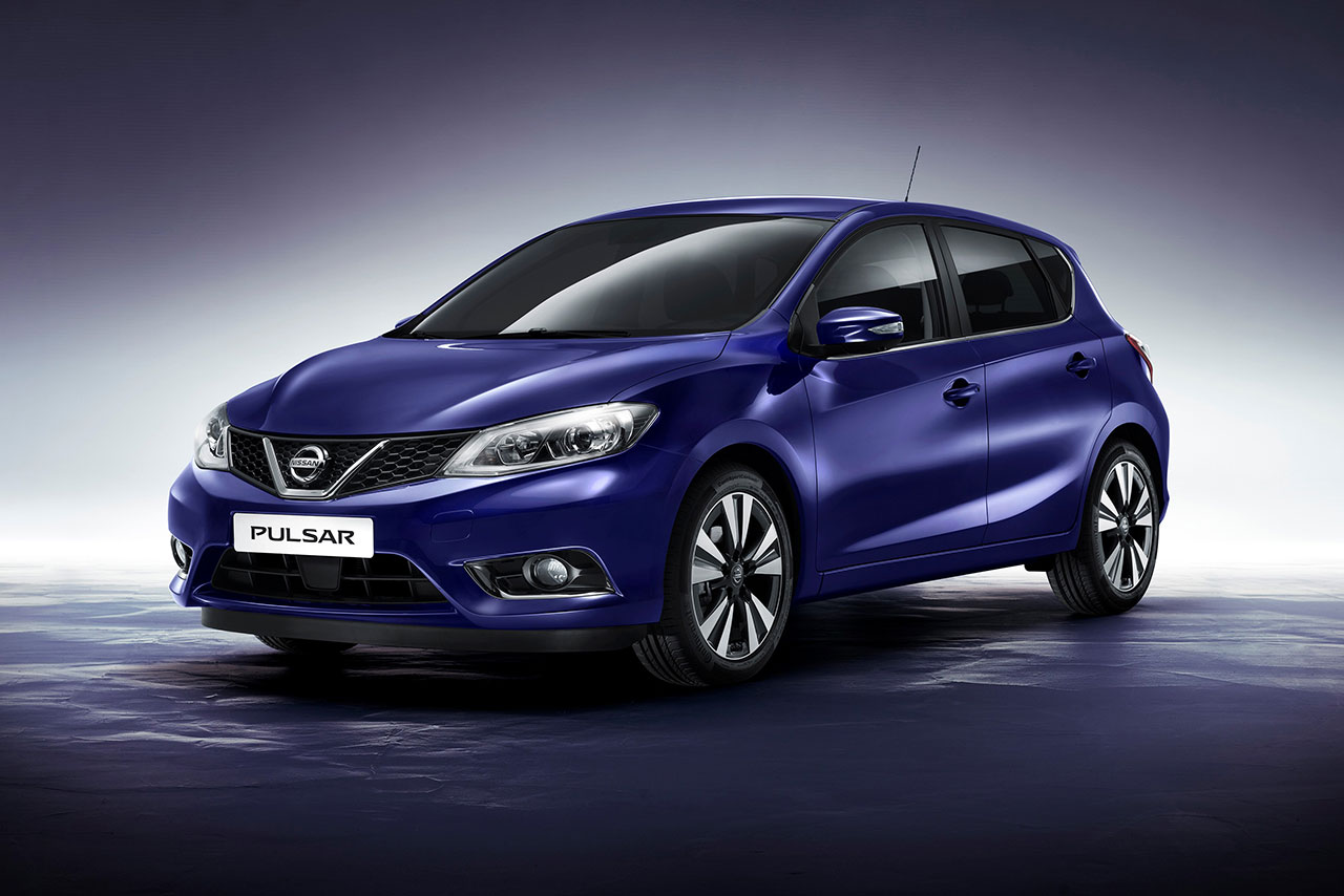 Nissan visar upp den nya modellen Pulsar. Börjar säljas nu i höst ...