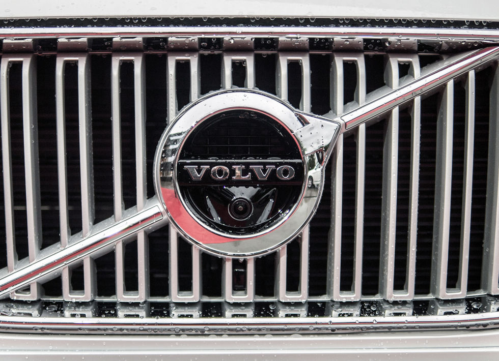 Det här är Volvos nya logga. Tydligare ring. | Feber / Bil