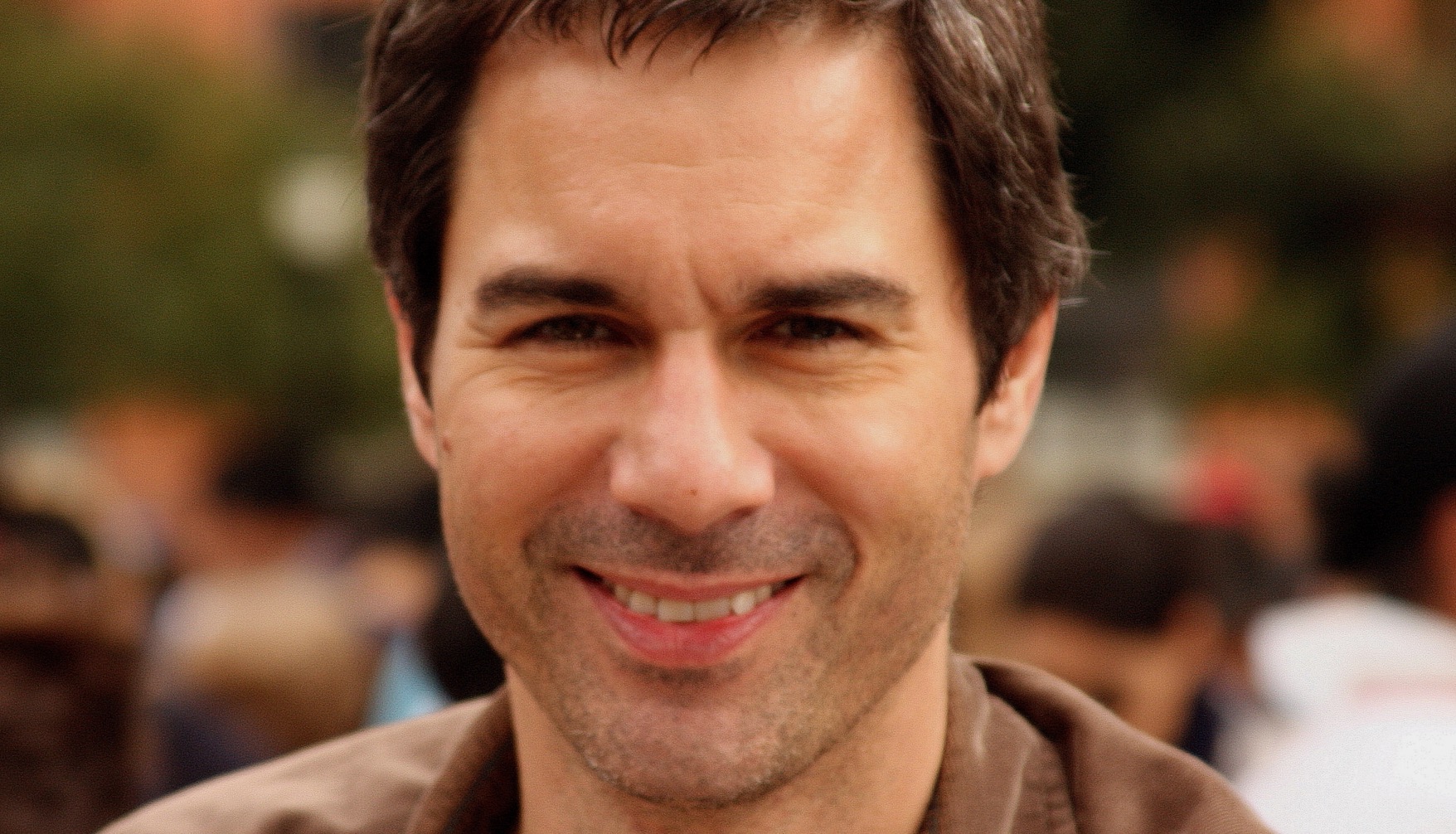 Netflix science fiction-drama skapad av Brad Wright. Som var med och ...