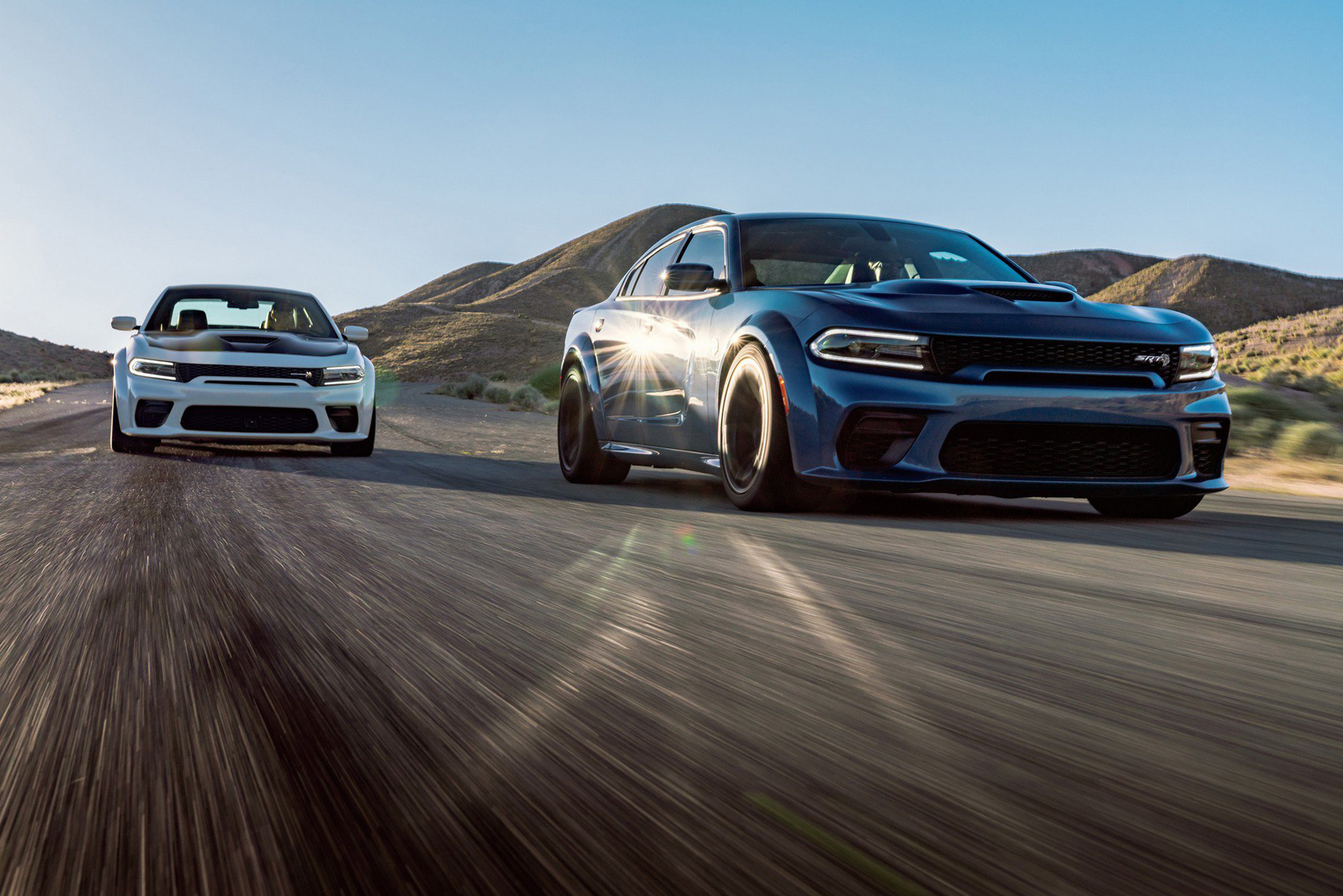 Dodge rullar ut Charger SRT Hellcat Widebody. Och Charger Scat Pack ...