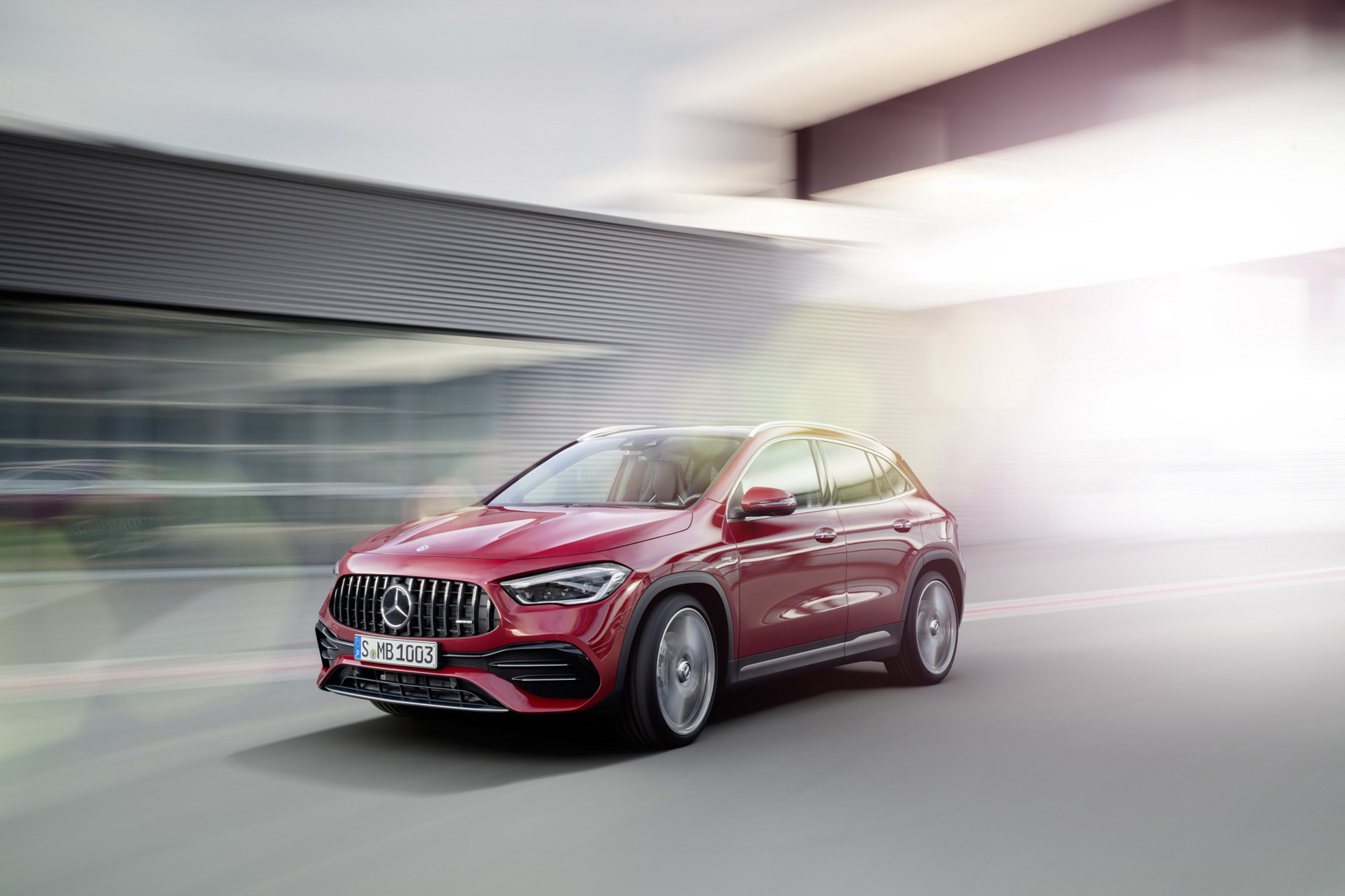 Det här är nya Mercedes GLA. Ser gla ut. | Feber / Bil