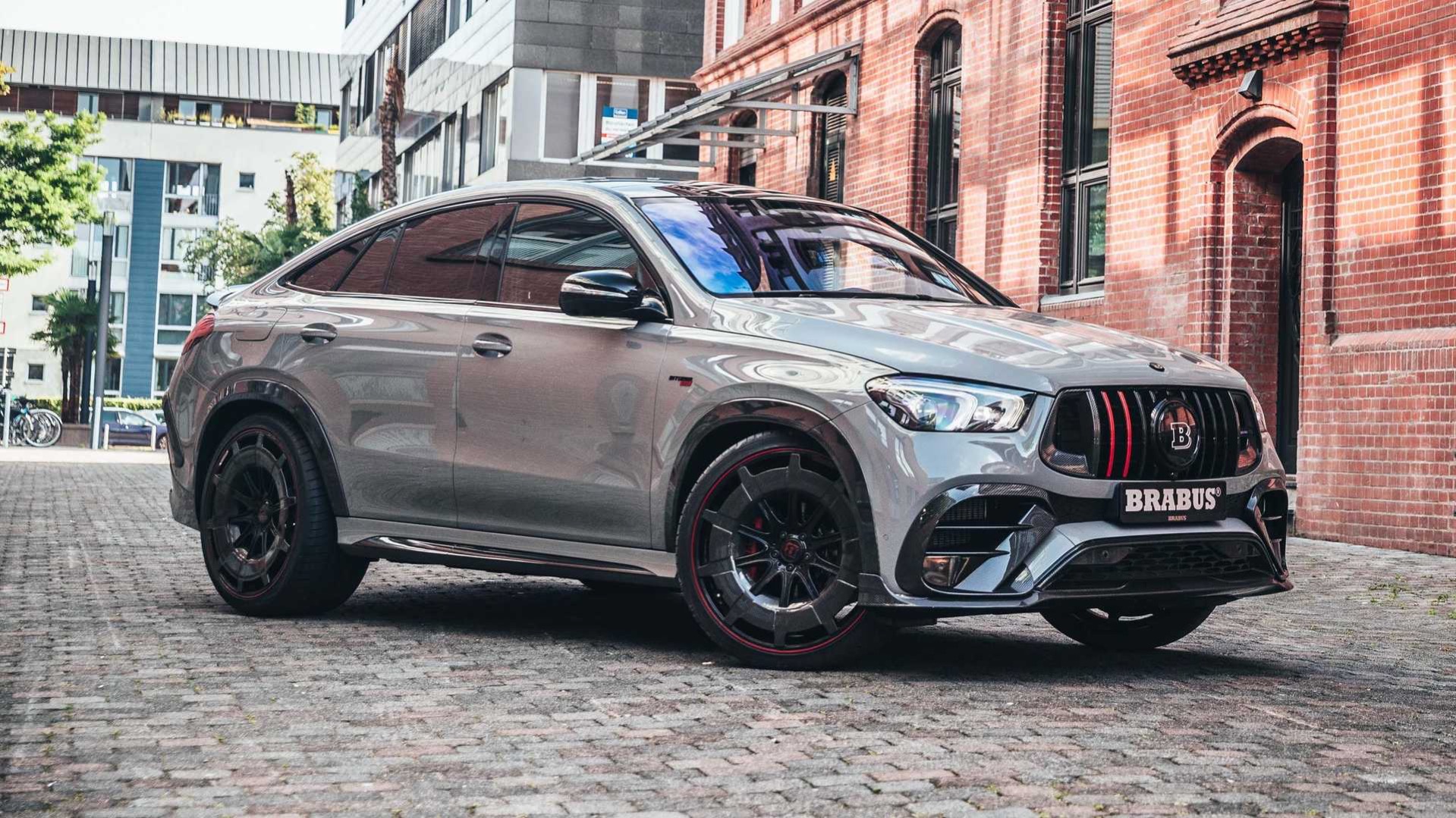 Det här är världens snabbaste SUV. Brabus 900 Rocket Edition toppar 330 ...