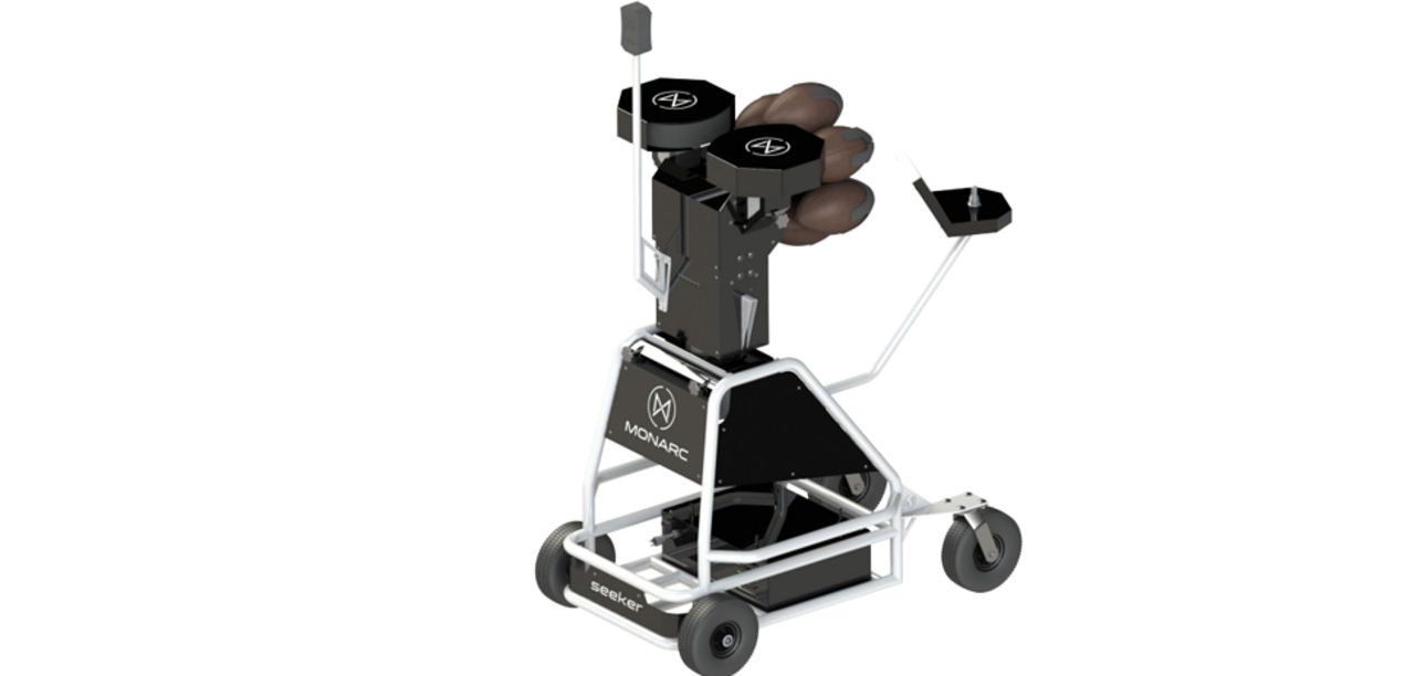 Seeker är en robot som ska träna NFL-spelare. Robotar ska göra ...