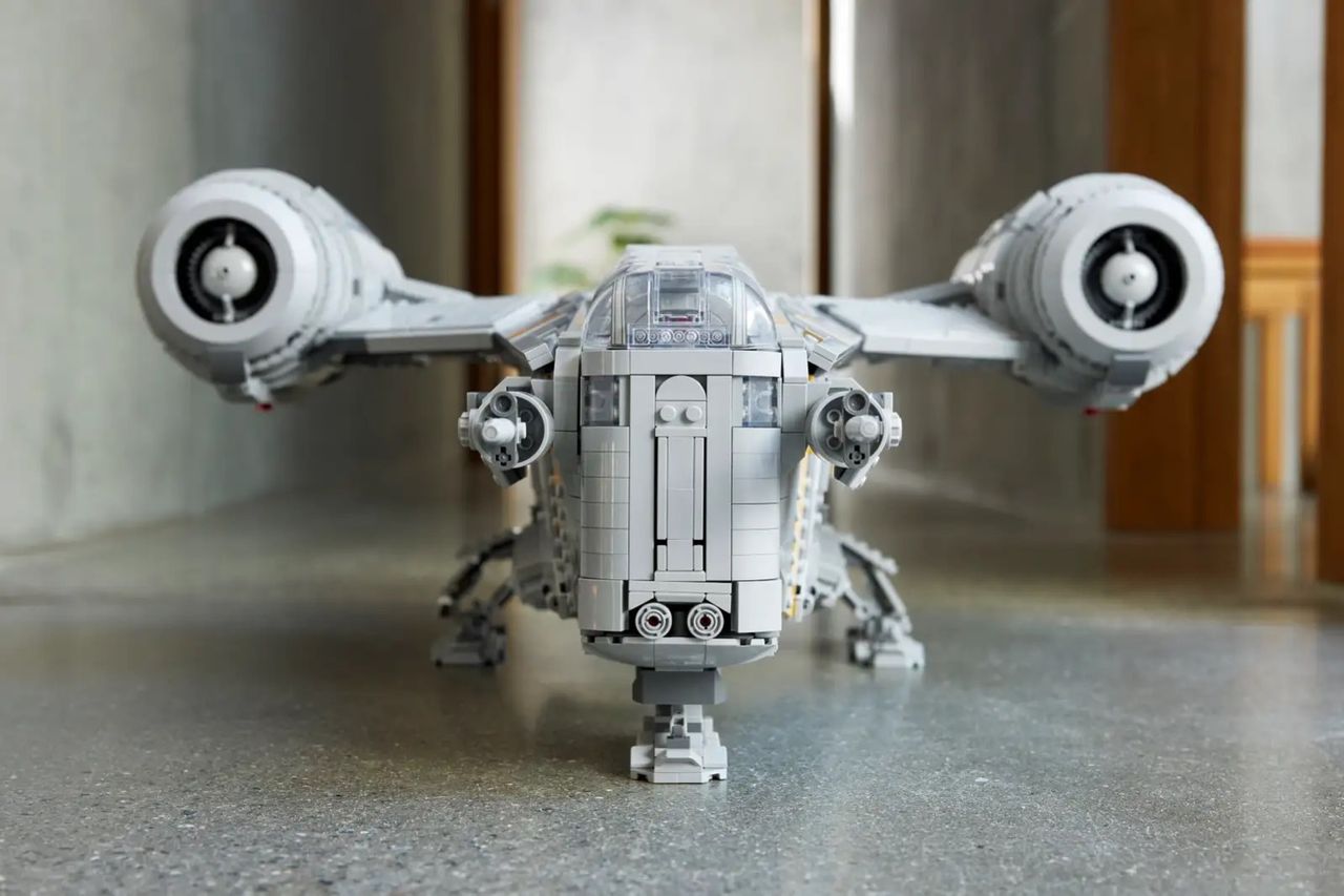 Lego visar upp Star Wars-skeppet Razor Crest. Bygg ihop The ...