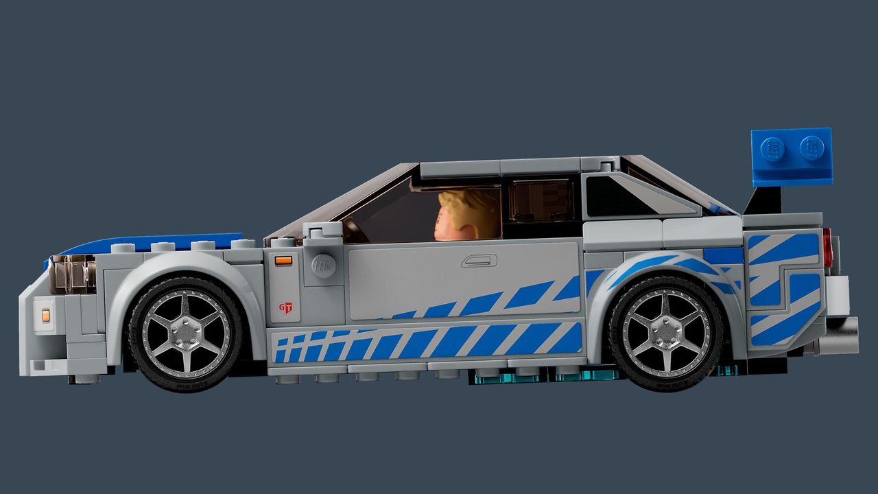 Nissan GT-R från 2 Fast 2 Furious i Lego. Brian O'Conner sitter bakom ...