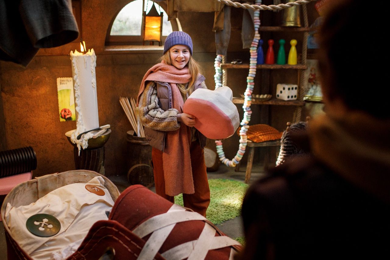 Trailer för Trolltider - legenden om bergatrollet. Årets julkalender i ...