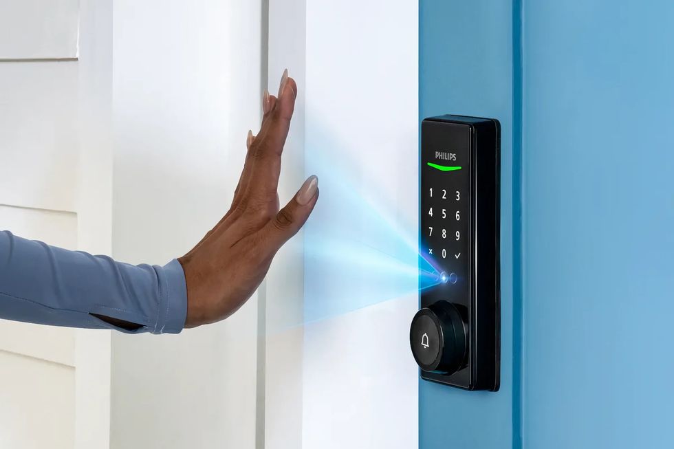 CES 2024: Lås upp dörren med handflatan. Nytt smart lås från Philips ...