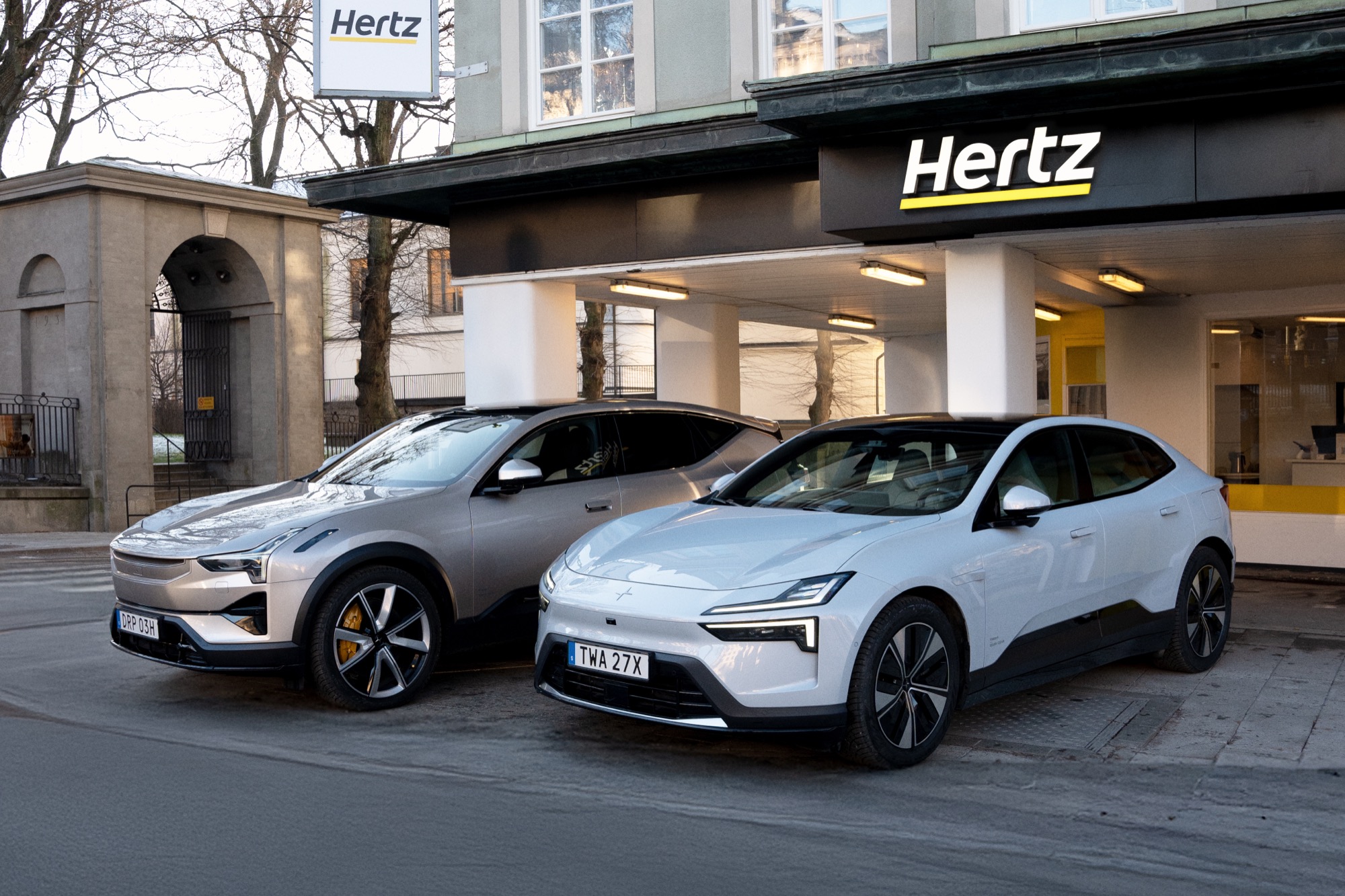 Nu finns Polestar 3 och 4 hos Hertz. Först i världen. | Feber / Bil