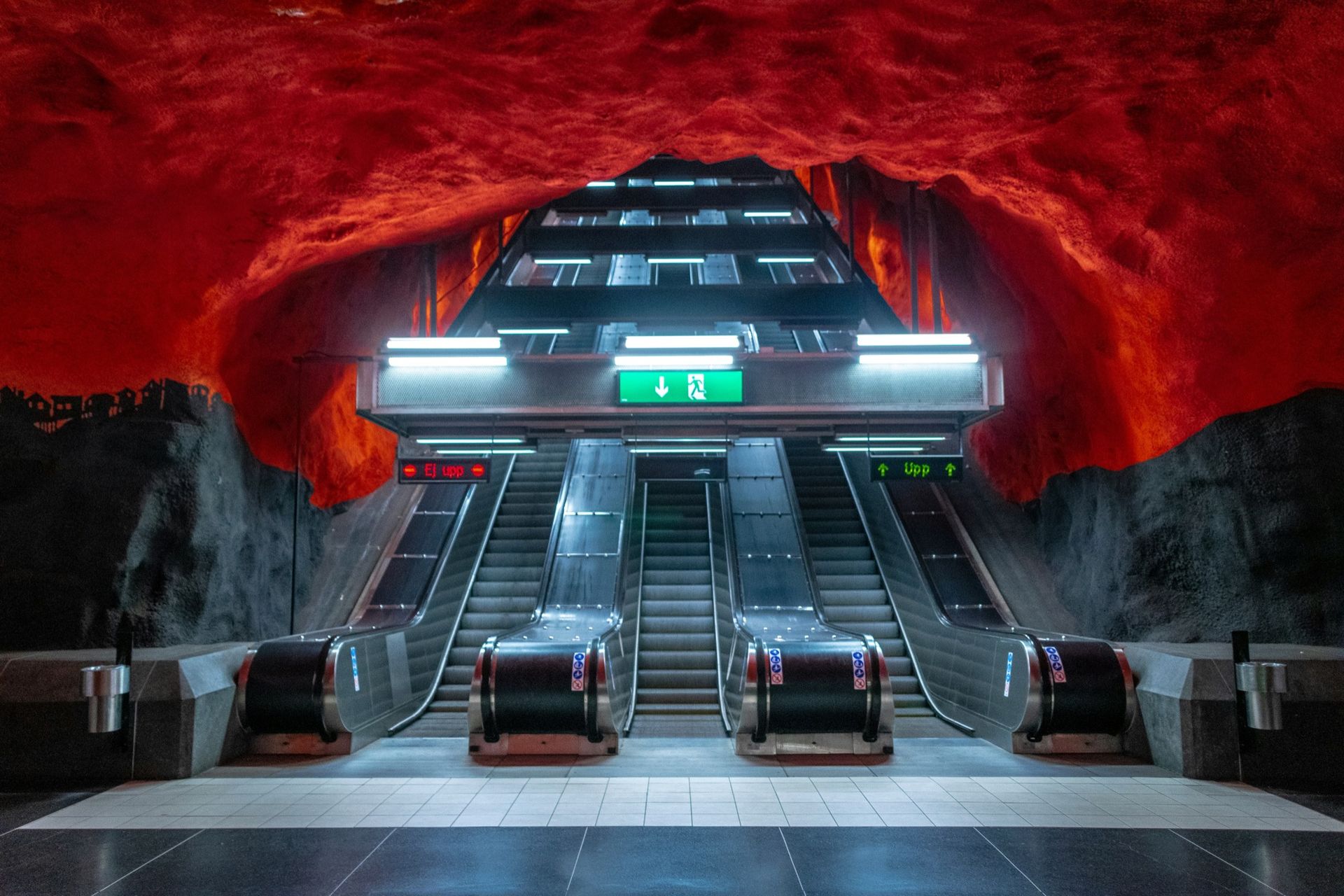 Webhallen öppnar i Solna Centrum. Men inte i tunnelbanan. | Feber / Pryl