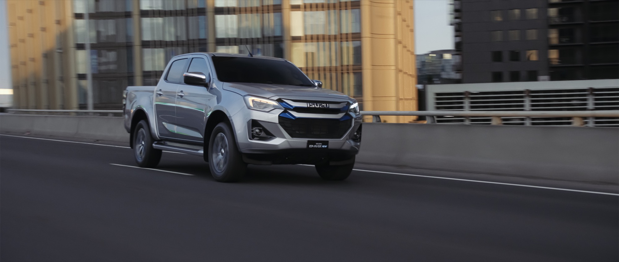 Nu börjar Isuzus helt eldrivna pickup D-Max BEV tillverkas. Marknadens ...