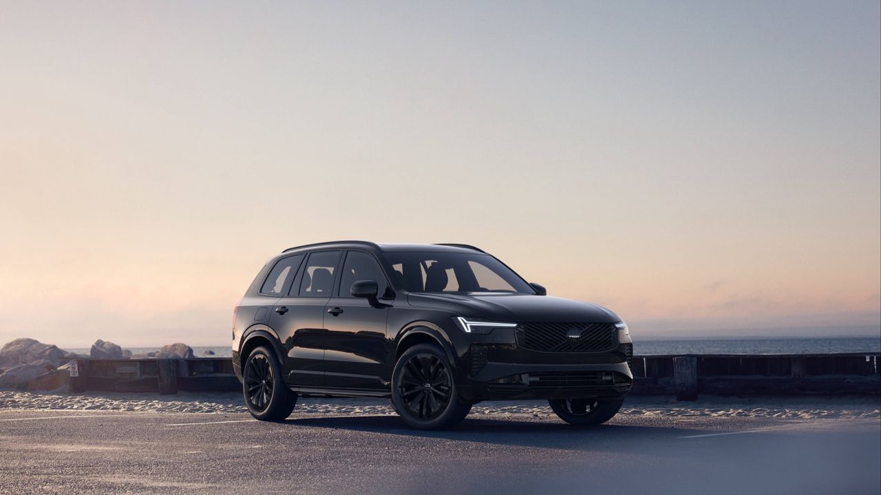 Black Edition av Volvo XC90. Går att få i vitt. | Feber / Bil