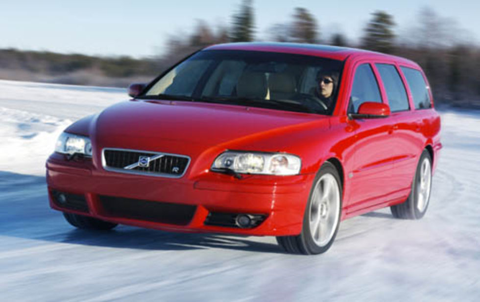 Volvo slutar bygga R-bilar? V70R får ingen ersättare. | Feber / Bil