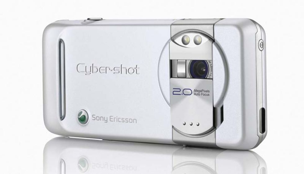 Sony Ericsson K550. Cyber-shot-telefon i mellanklass. | Feber / Pryl